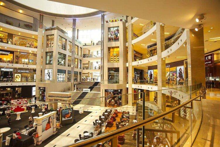 Vintage Faire Mall - AIRVENTURE HOSTING